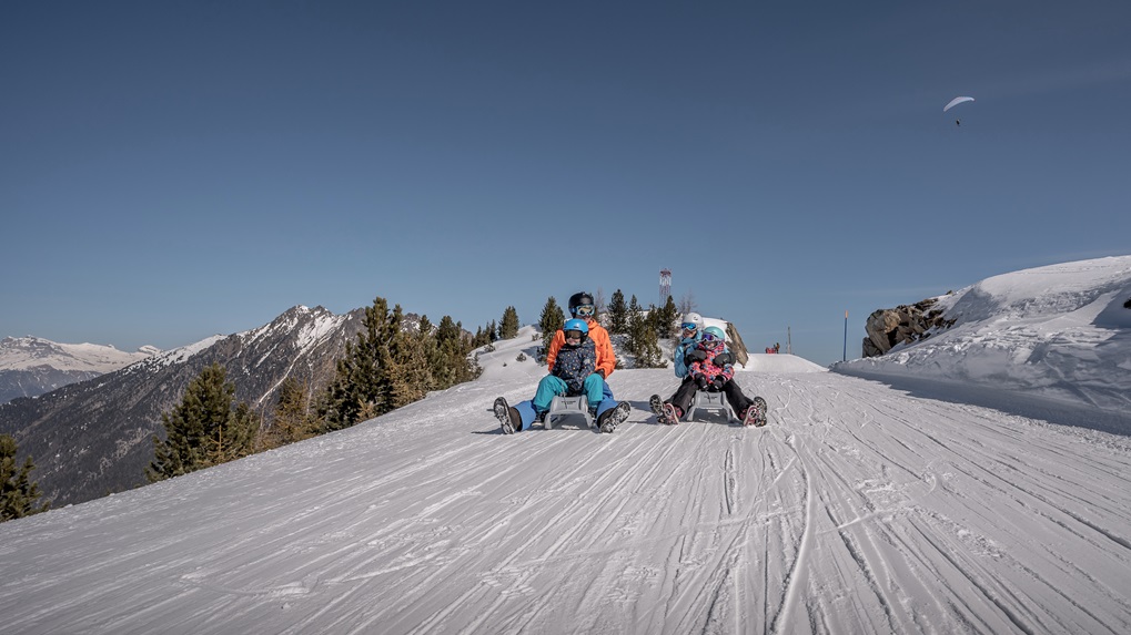 Luge sur la piste de la Breya - Au Pays du St-Bernard - Valais-Suisse